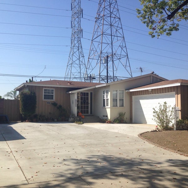 Back To The Future Filming Location - McFly's House - 4 tips