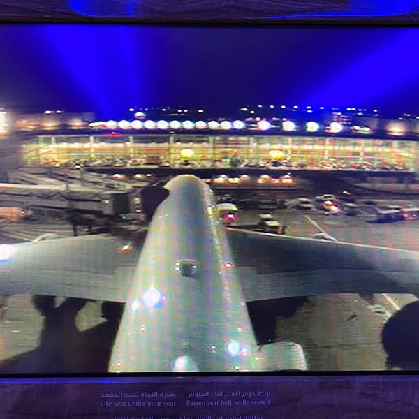 Emirates Flight EK 4 - Plane in Hounslow