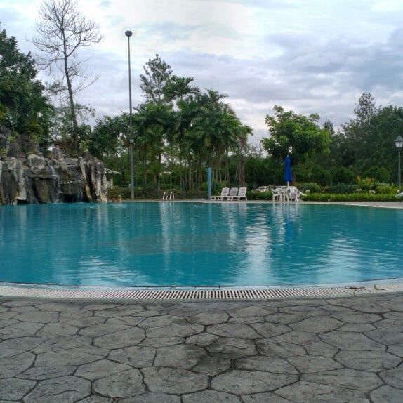 Country Height Swimming Pool - Jalan Cinta Alam