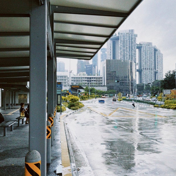 Photos at Outram Park MRT Interchange (EW16/NE3) - Metro Station in ...