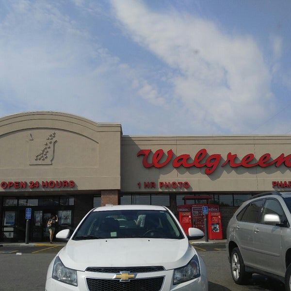 Walgreens - Hiawatha - Minneapolis, MN