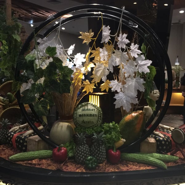 Canting Restaurant - Atria Hotel, Lobby