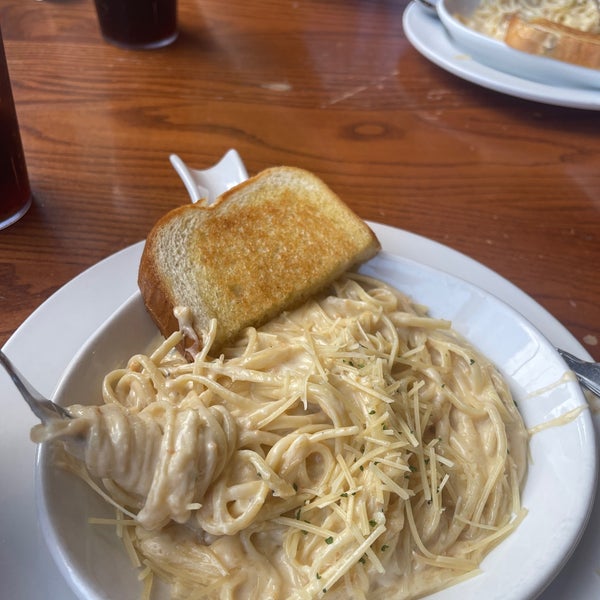 Colonial House Restaurant & Bar - American Restaurant