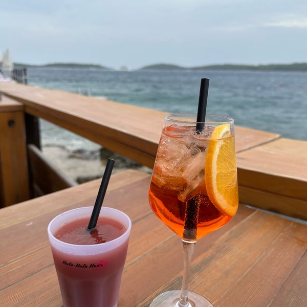 Hula-Hula - Cocktail Bar