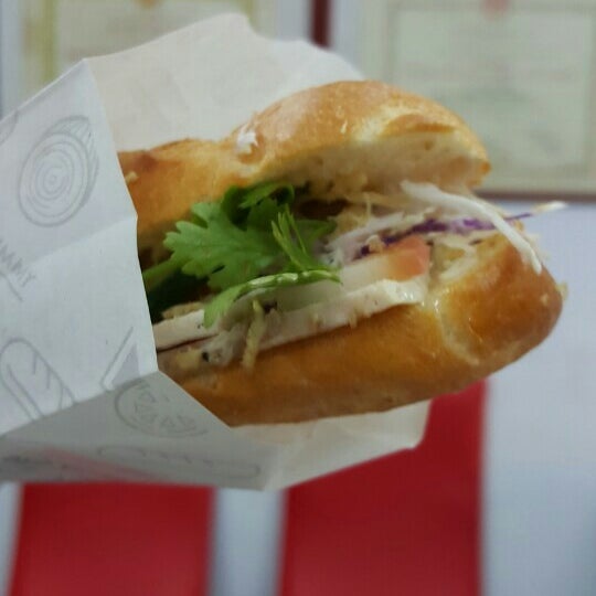 Banh Mi Thit Chay