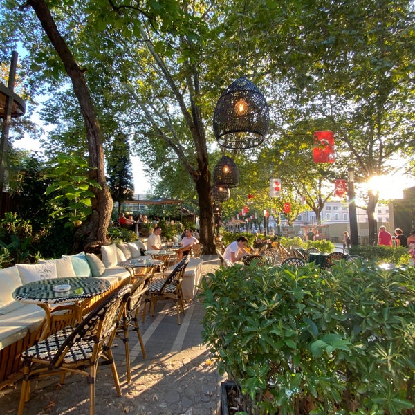 Millennium Garden - Bar in Tirana