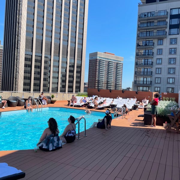 The Colonnade - Rooftop Pool & Bar - Roof Deck in Boston