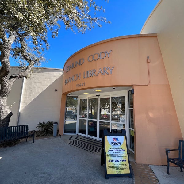 Edmund Cody Library - Vance Jackson - San Antonio, TX