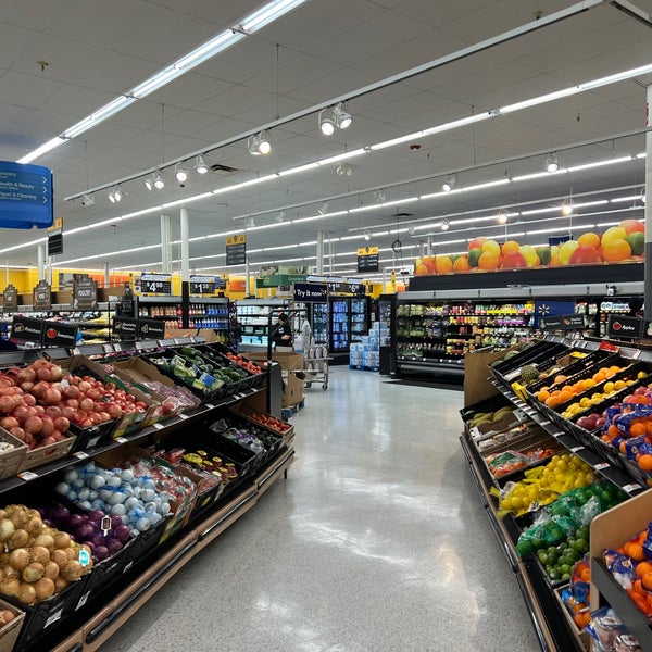 Walmart Supercenter - Northwest Side - 18 tips