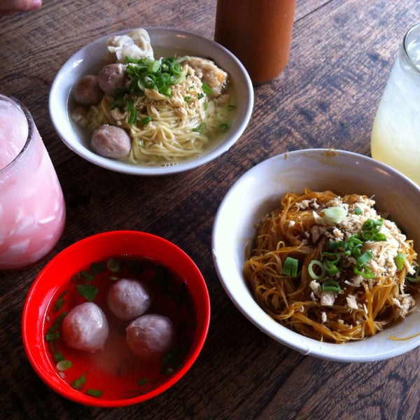 Warung Lela (Wale) - Noodle Restaurant