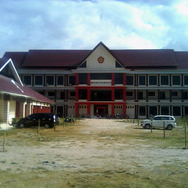 Pascasarjana Universitas Tadulako - College Academic Building in Palu