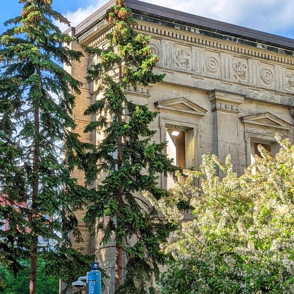 Kerr Hall - College Academic Building in Downtown Toronto