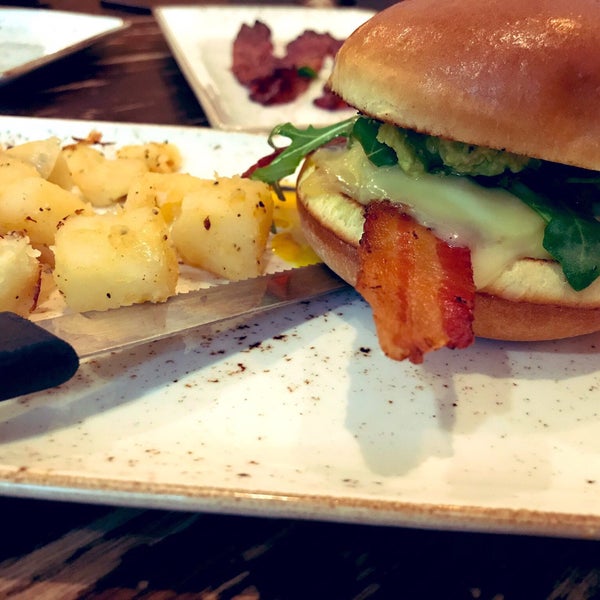 First Watch - Breakfast Spot