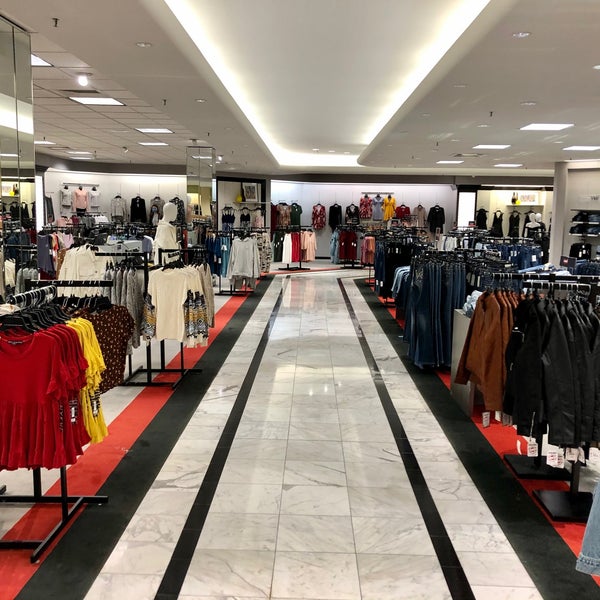 Dillard's - Department Store in West Omaha