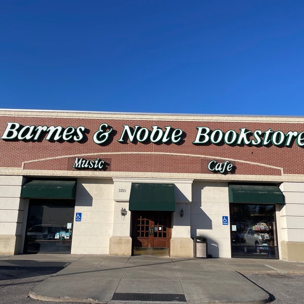 Barnes & Noble - Bookstore