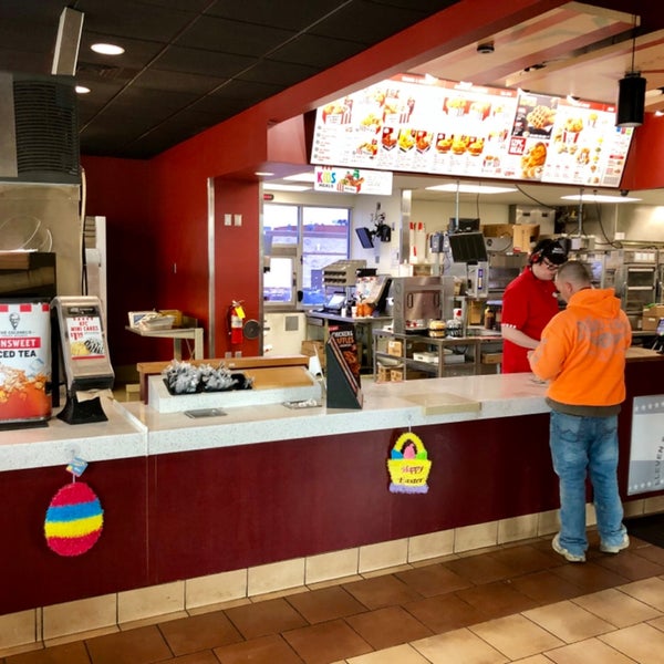 KFC (Now Closed) - Montclair Trendwood Parkside and Georgetown - Omaha, NE