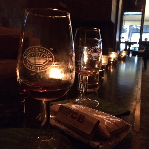 Kirk Bar - Bar in Kreuzberg