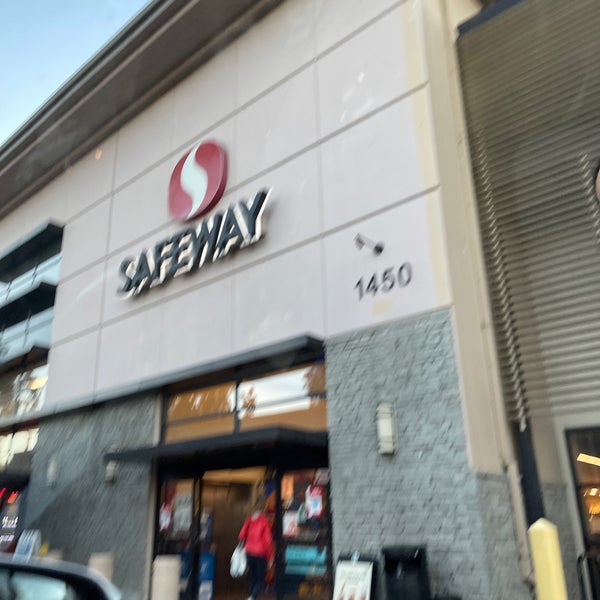 Photos at Safeway - Downtown Burlingame - 13 tips