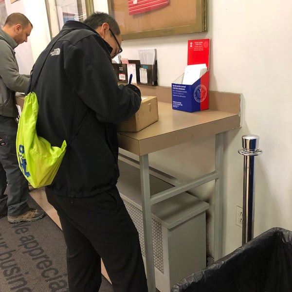 US Post Office - Bryant Station - Post Office in Midtown East