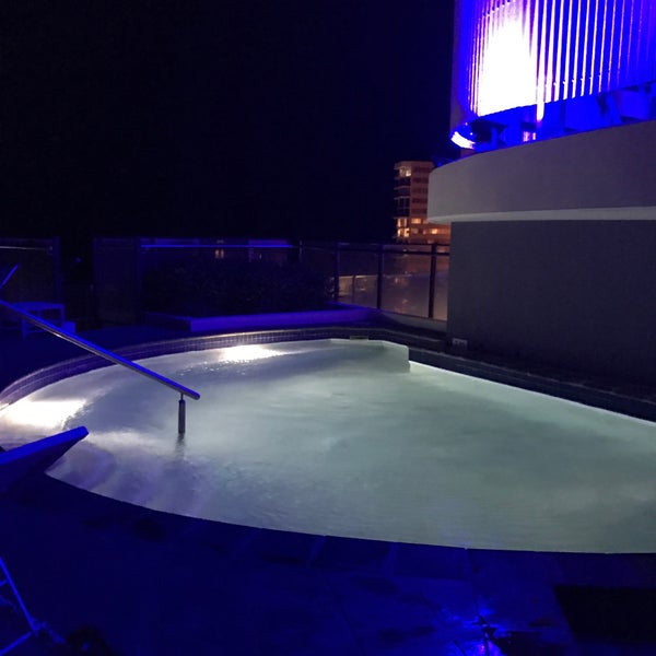 The Wave Resort - Broadbeach, QLD