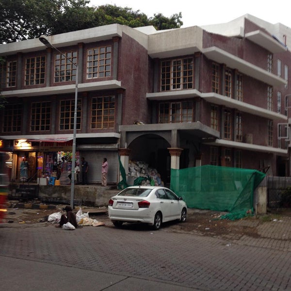 KFC Hill Road - Bandra West - 4 tips from 34 visitors