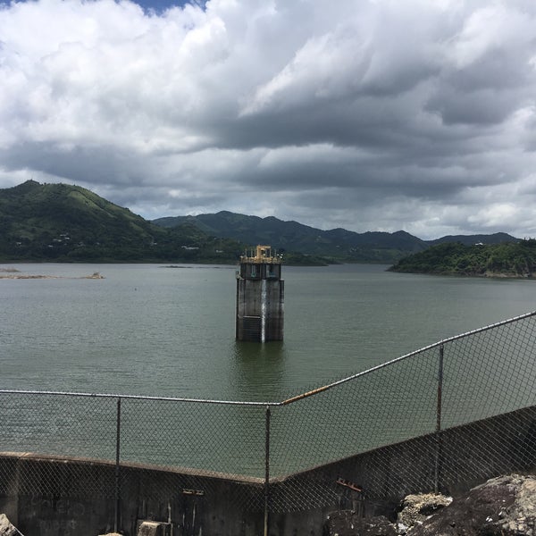 Lago Toa Vaca - Lake in Villalba