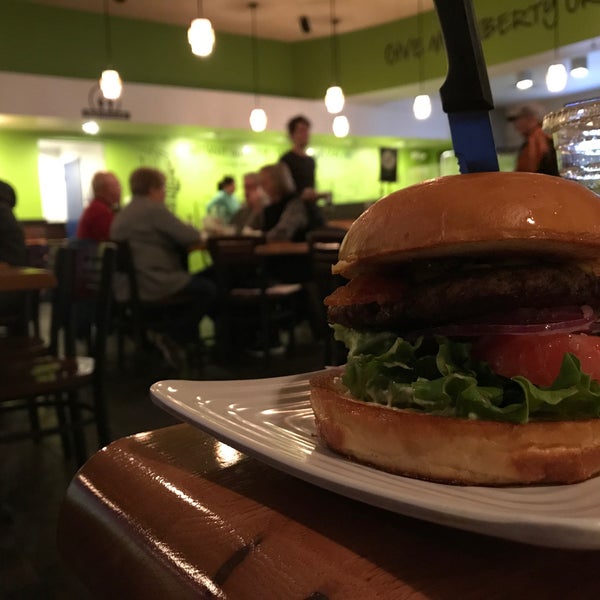 Liberty Burger - 824 W Stacy Rd