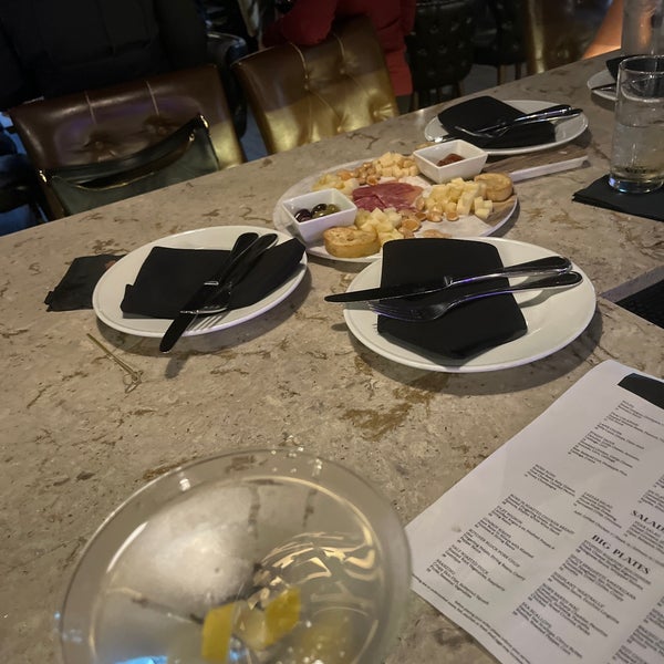 Ciro's Italian Restuarant - Italian Restaurant