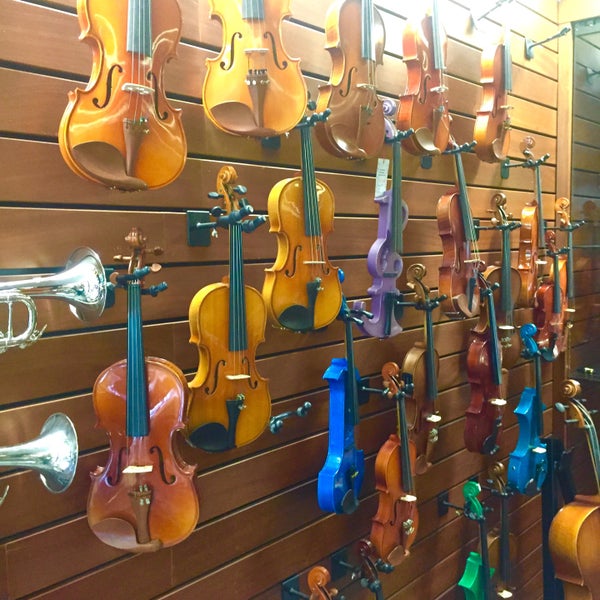 Theera Music (ธีระมิวสิค) (Now Closed) - Music Store