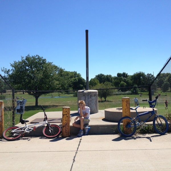 Milt's Golf Center - 2 tips from 166 visitors