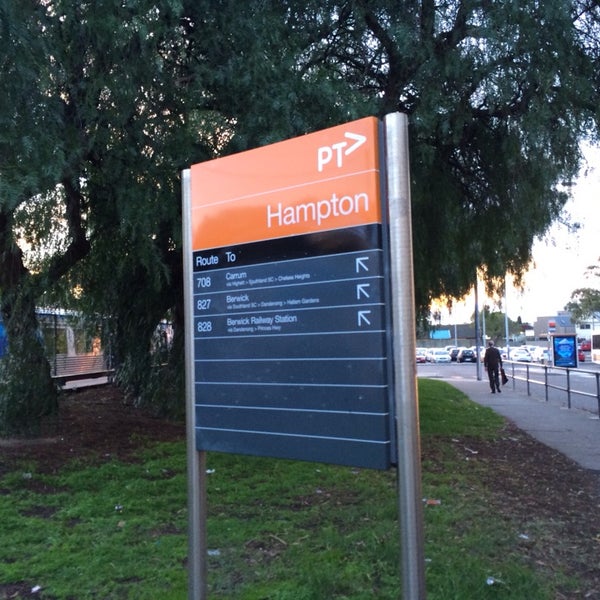Hampton Station - Railway Cres