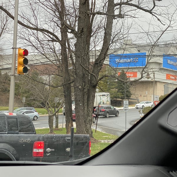 Watchung Square Mall - Shopping Plaza in Watchung
