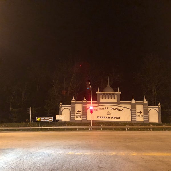 Photos at Plaza Tol Pagoh - 13 tips from 6058 visitors