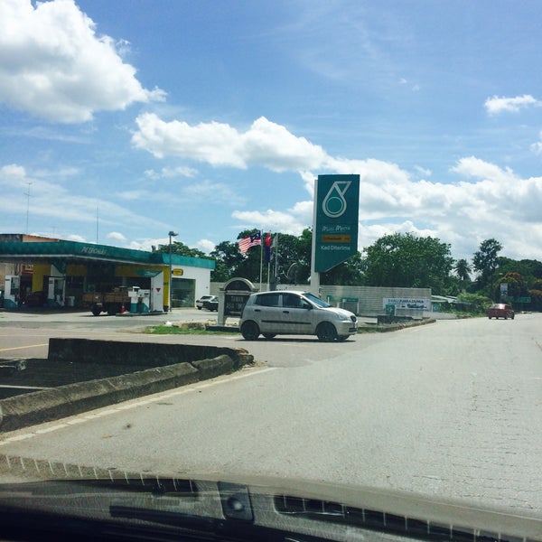 Petronas Lama Labis - Fuel Station in Labis