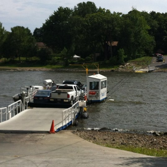 Traversier Laval - Ile Bizard Ferry - Laval-sur-le-Lac - Rue La Traverse