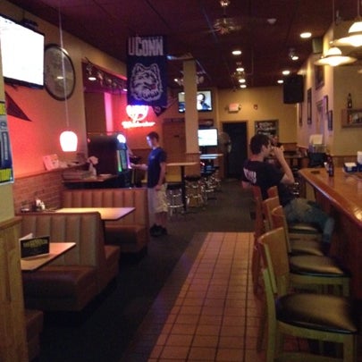 Tavern House Grill - Bar