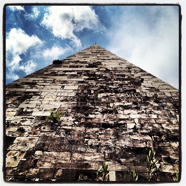 Photos at Piramide Cestia - Monument / Landmark in Testaccio