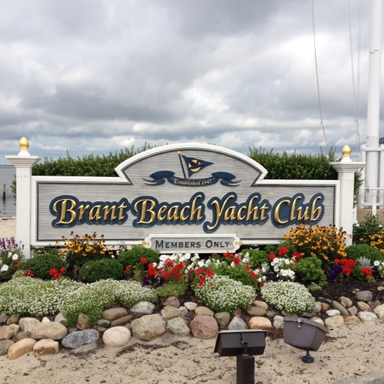 Brant Beach Yacht Club - Long Beach, NJ