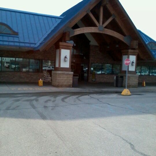 VG's Grocery - 3 tips from 196 visitors