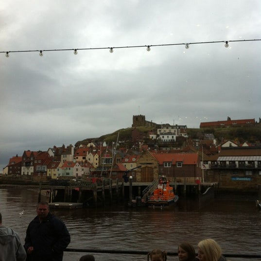 The Moon & Sixpence - Whitby, North Yorkshire