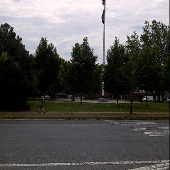 Fraser Square - Park in Brooklyn