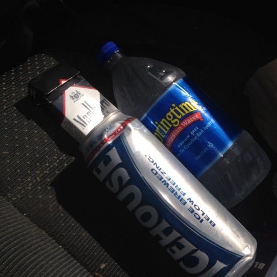 Han-Dee Hugo's - Convenience Store