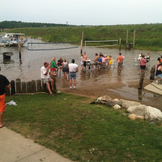 Zorbaz on Pokegama Lake - Pizza Place