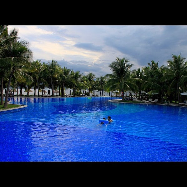 Vinpearl Luxury Nha Trang - Resort in Hon Tre Island