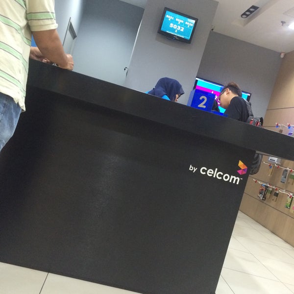 Celcom BlueCube - Mobile Phone Store