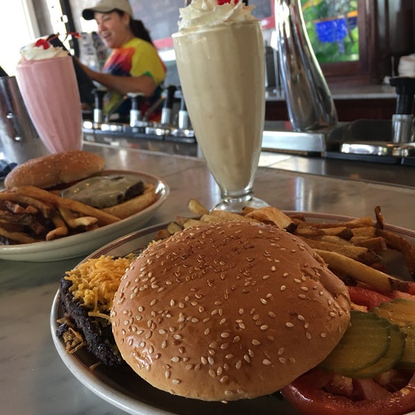 Kaiser's American Bistro - 24 tips from 891 visitors