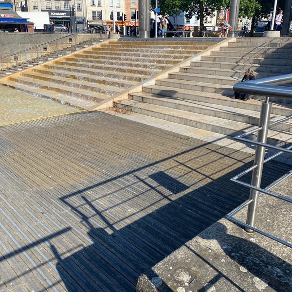 Cascade Steps - Fountain in Harbourside
