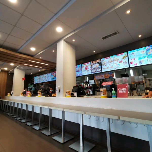 Jollibee - Fast Food Restaurant in Manila