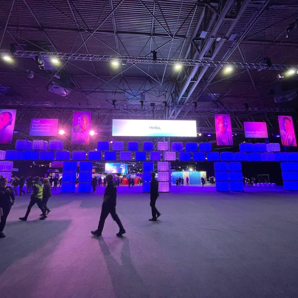 NEC Hall 4 - 3 tips from 448 visitors