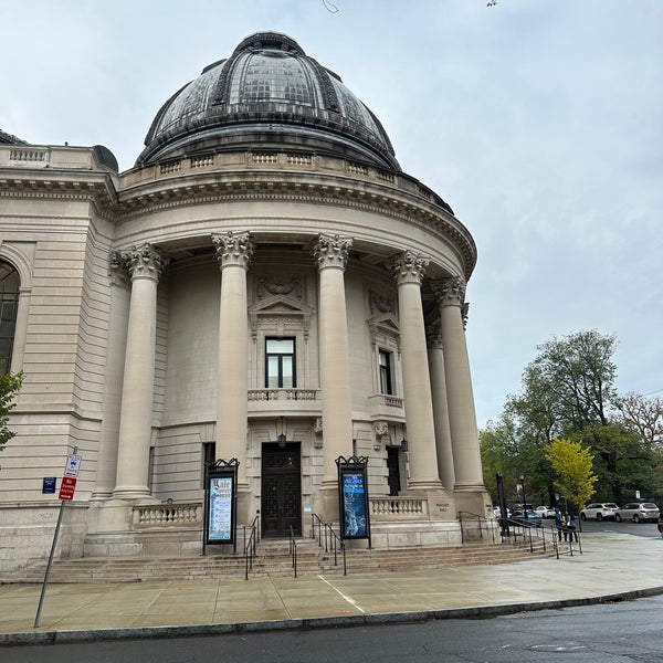 Sheffield-Sterling-Strathcona Hall (SSS) - Downtown New Haven - New ...